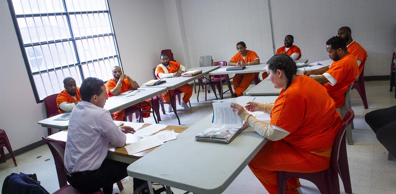 Reaching Students Behind Bars: A Look at College Programs for ...